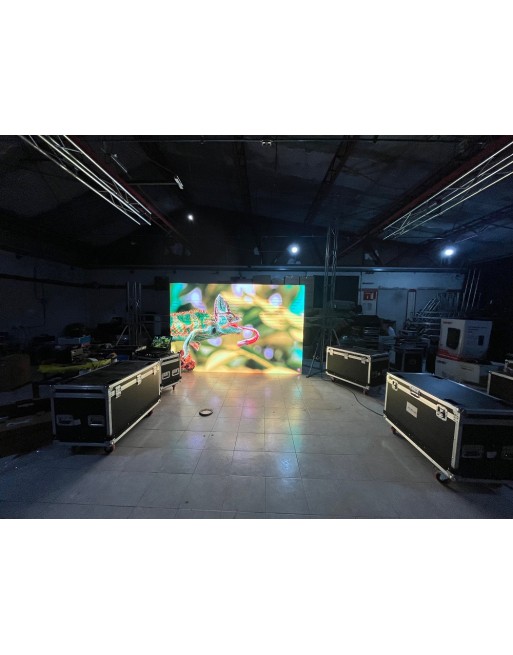 Pantalla LED Exterior 3x2 metros pich 3.9 con estuches Case