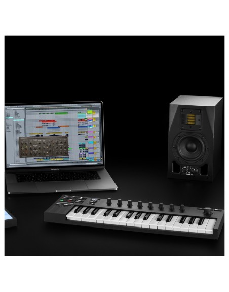 Native Instruments Komplete Kontrol M32